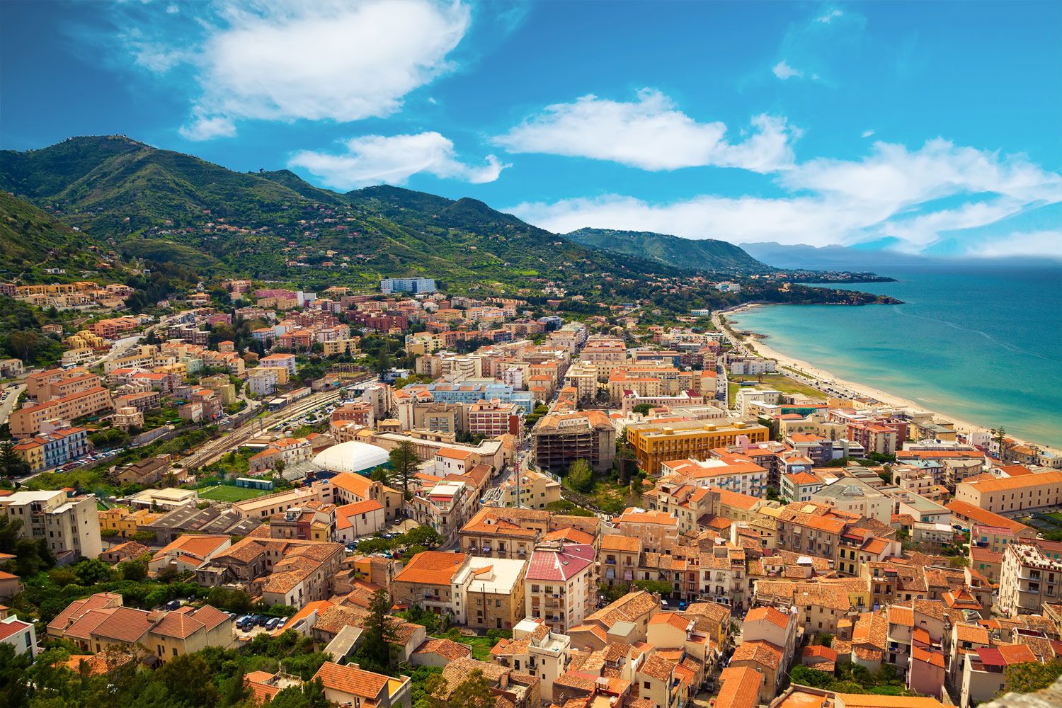 Travel by Month: A Year’s Guide to Following the Sunshine Around the World