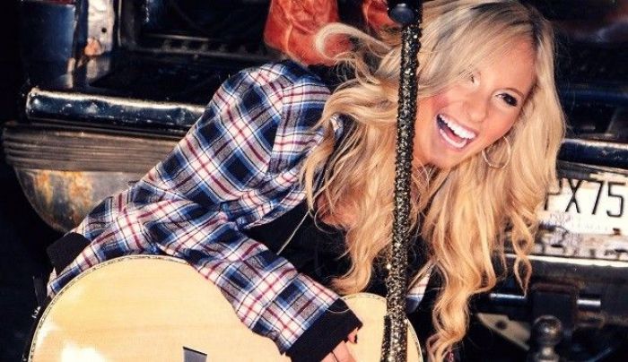 Singer/Songwriter Jessie Chris Opens Up About Bullying