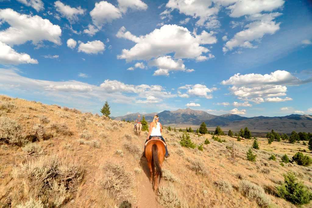 Western Luxury Meets Rustic Cowboy at Montana’s Mountain Sky Guest Ranch