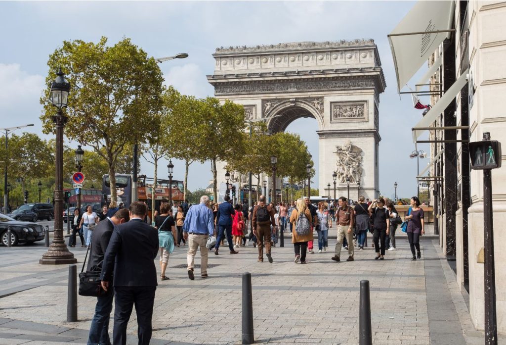 Paris Icon, Hotel Barriere Le Fouquet’s Blends the Old with the New on ...