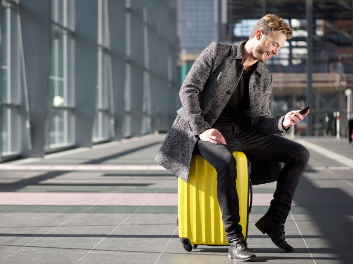 Tips for Guys Who Want to Stay Fashionable When They’re Away From Home