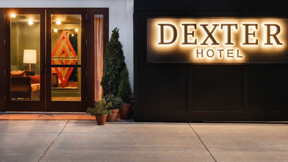 Dexter Hotel Brings Michigan Craftsmanship to Grand Traverse Bay - JustLuxe