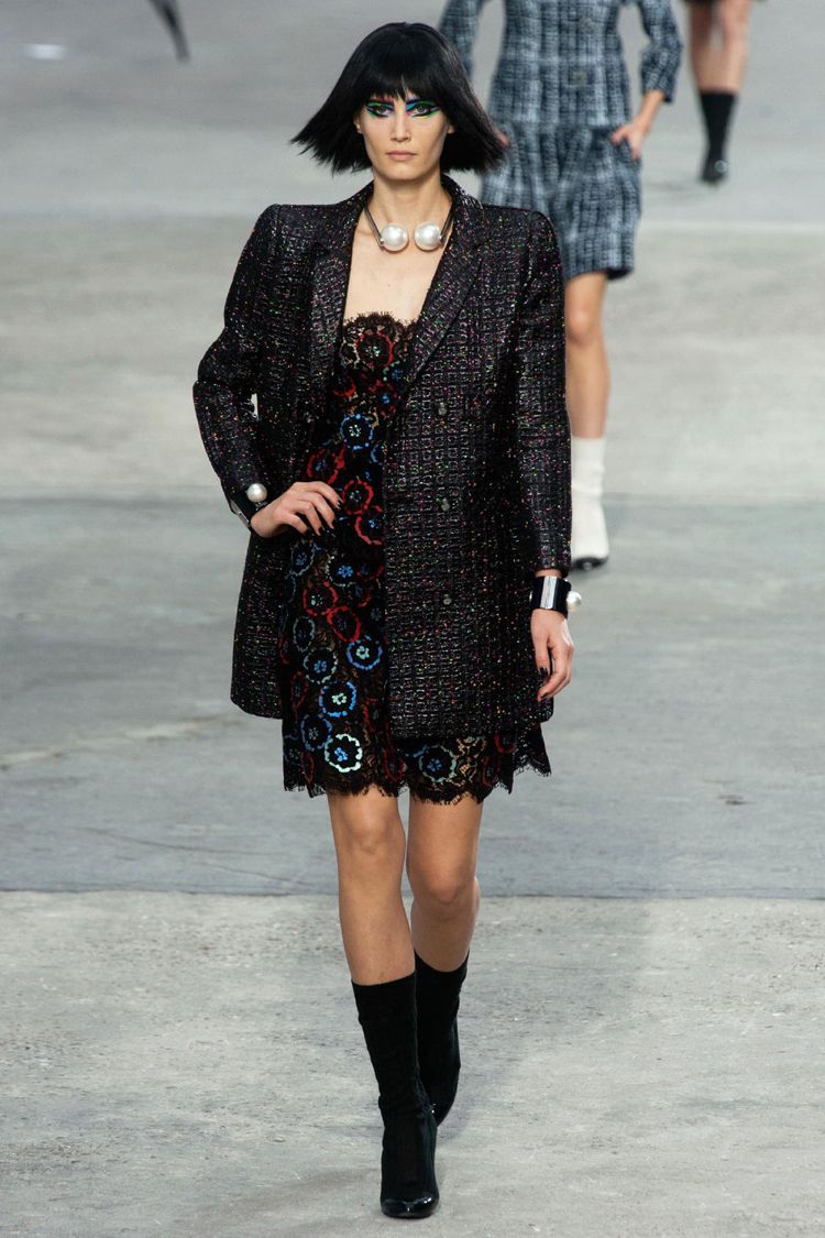 Chanel RTW Spring 2014: Satire Showcased Through Fashion