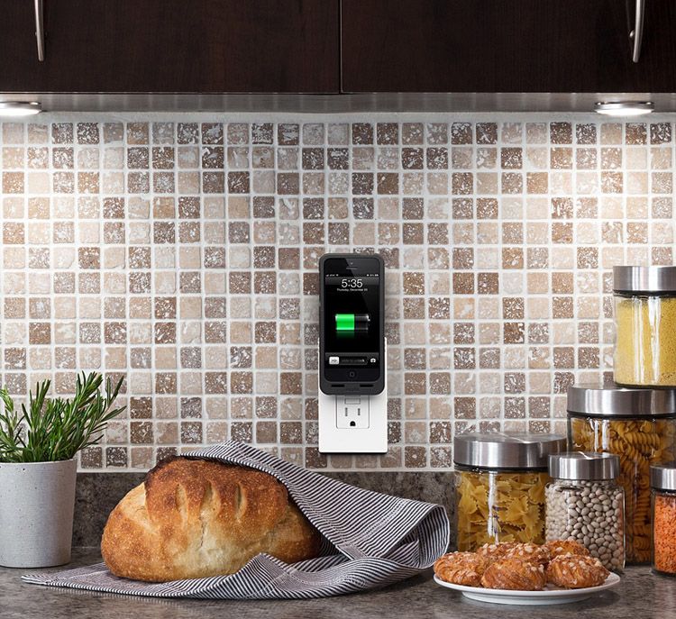 Ditch the Cord and Charge Your iPhone Anywhere With Prong's PocketPlug